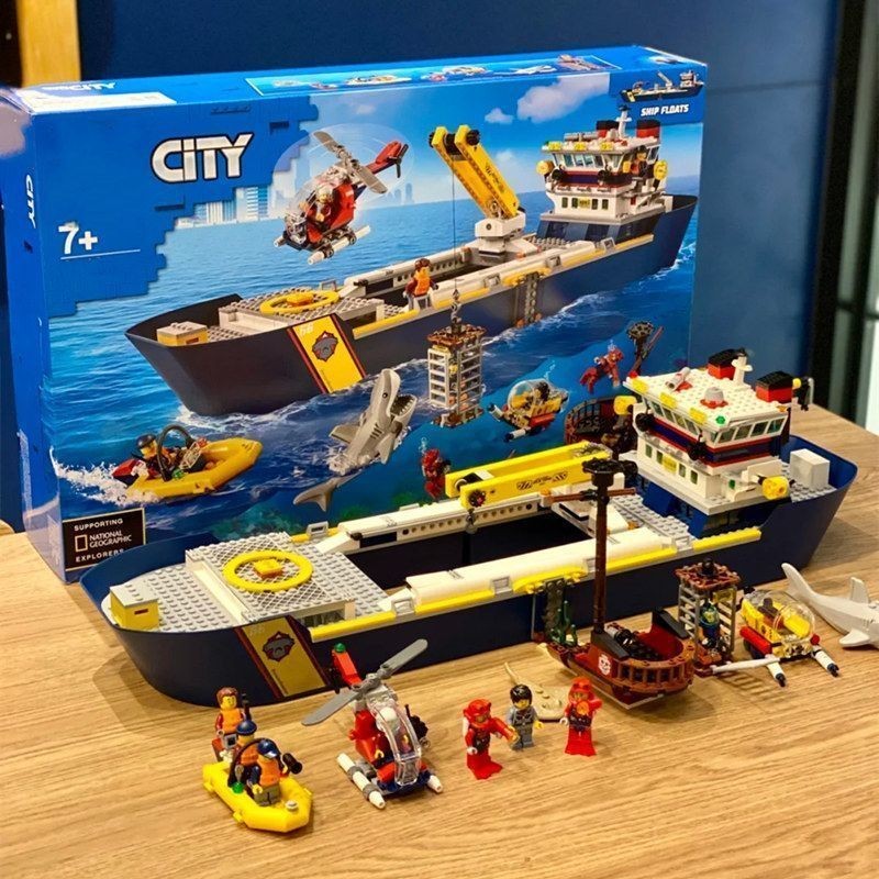 City Series Police Station Compatible With LEGO Ocean Adventure Giant ...