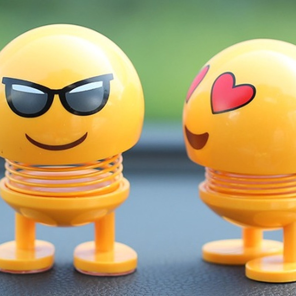 MOTOX Car toy emoticon doll funny shaking head cute car interior ...