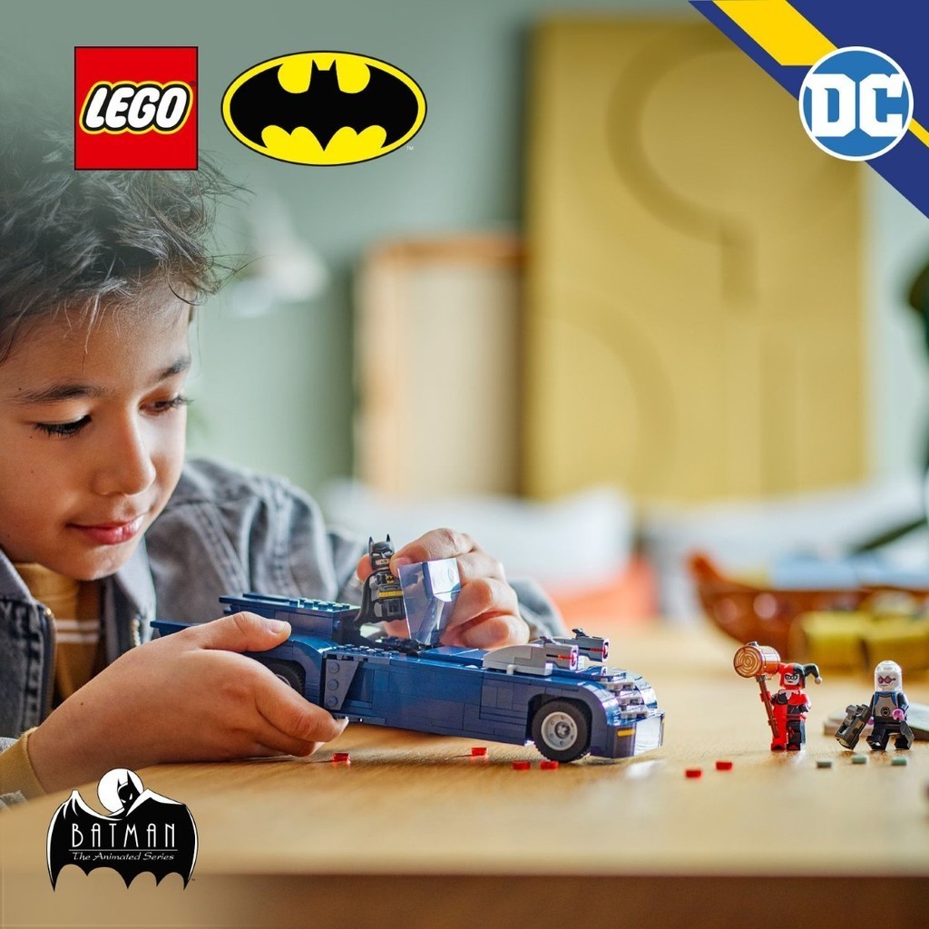 LEGO 76274 DC Super Heroes Batman with the Batmobile vs. Harley Quinn ...