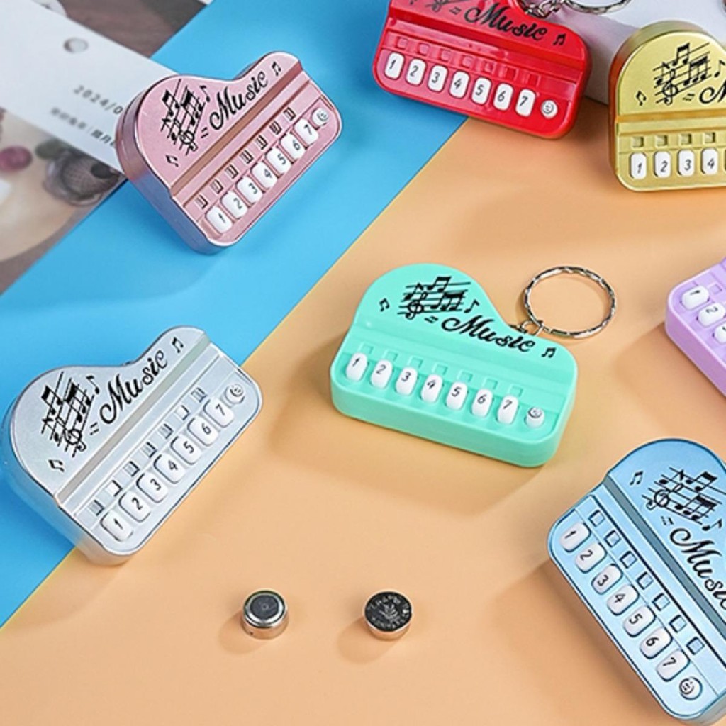 Mini Electronic Piano Keychain With Light Training Finger Piano Keyring ...