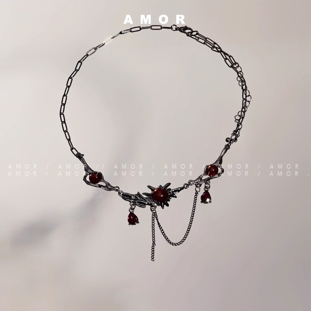 Dark irregular ruby necklace with niche design, hip-hop street fashion ...