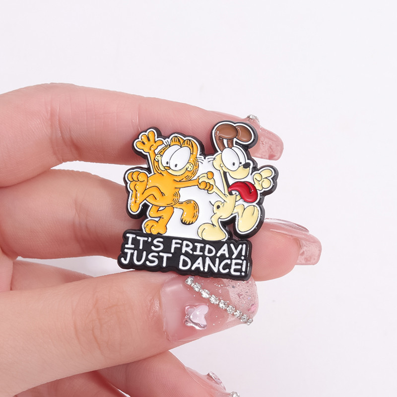 28 Styles The Garfield Show Pin Brooch Cartoon Cat Garfield Metal Badge ...