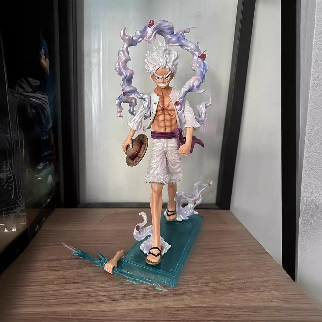 Super cool 25cm tall standing Luffy Gear 5 model with 2 replaceable ...