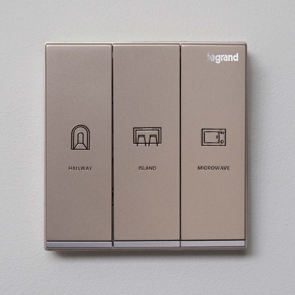 Borderless UV Switch Label Sticker Waterproof Background Printed Light ...