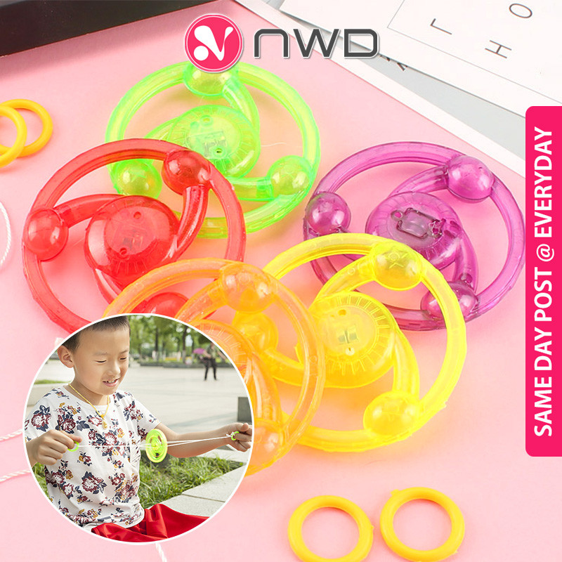 𝗟𝗘𝗗 𝗙𝗟𝗔𝗦𝗛𝗜𝗡𝗚 》 Spinning Hand Pull Rope Flywheel Toy Classic Luminous ...
