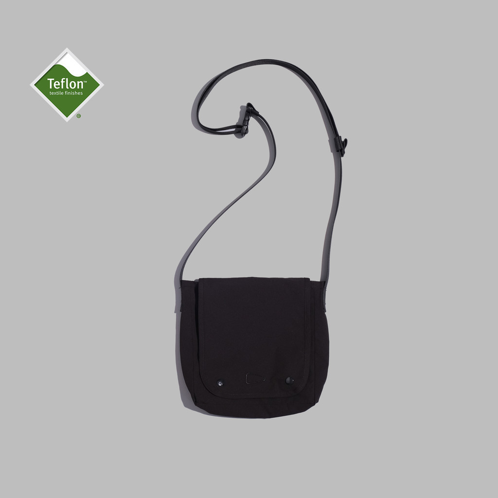 Pouch Bag / Teflon™ - Black | Shopee Malaysia