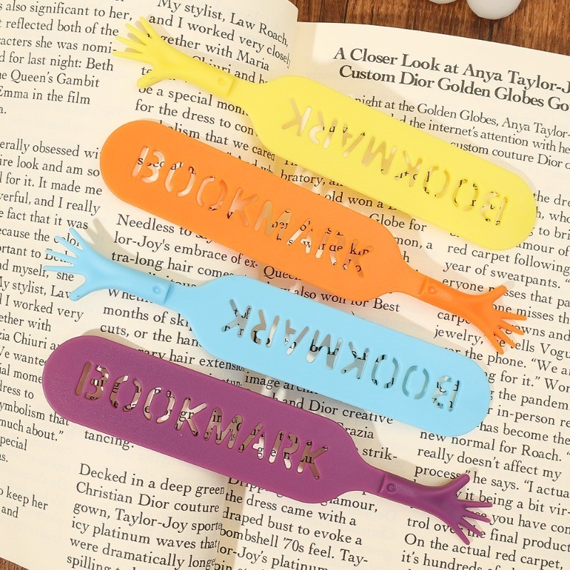 Colorful Plastic Bookmark Set - Funny Help Me Hand Shape Book Reading ...
