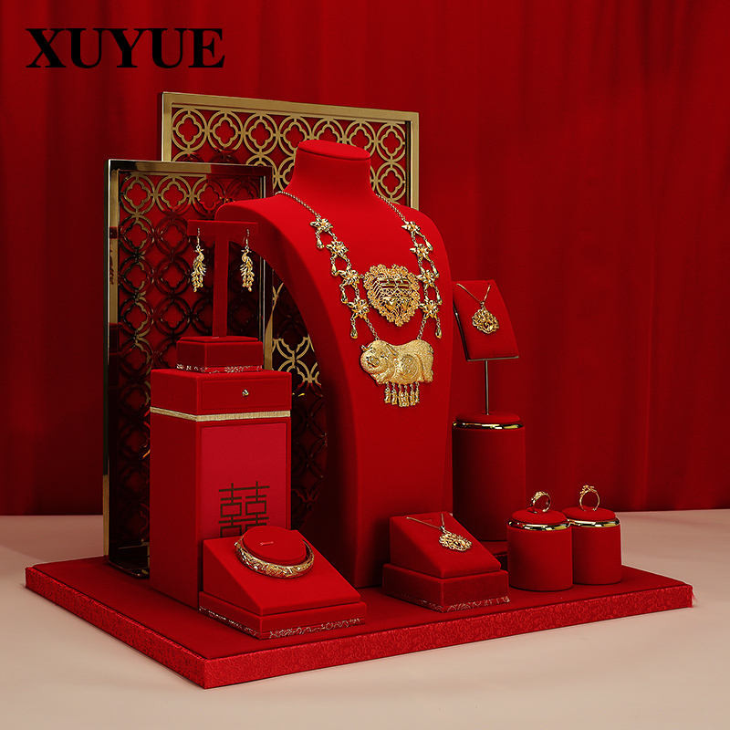 [Aukira] Jewelry Gold Display Props Red Flannel Gold Window Display ...