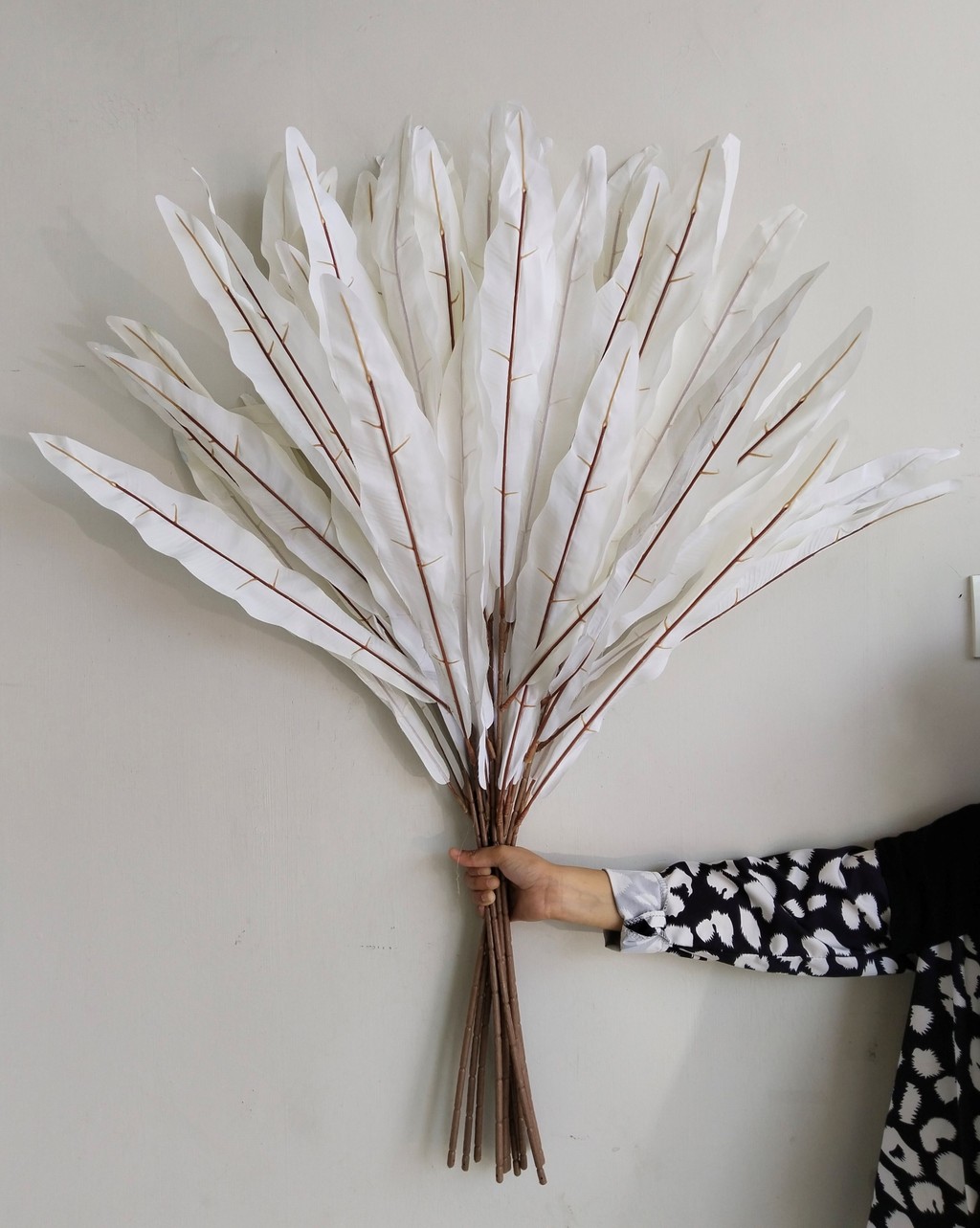 Koleksi Lelong Daun & Bunga Warna Putih Untuk Dekorasi Rumah Pelamin ...