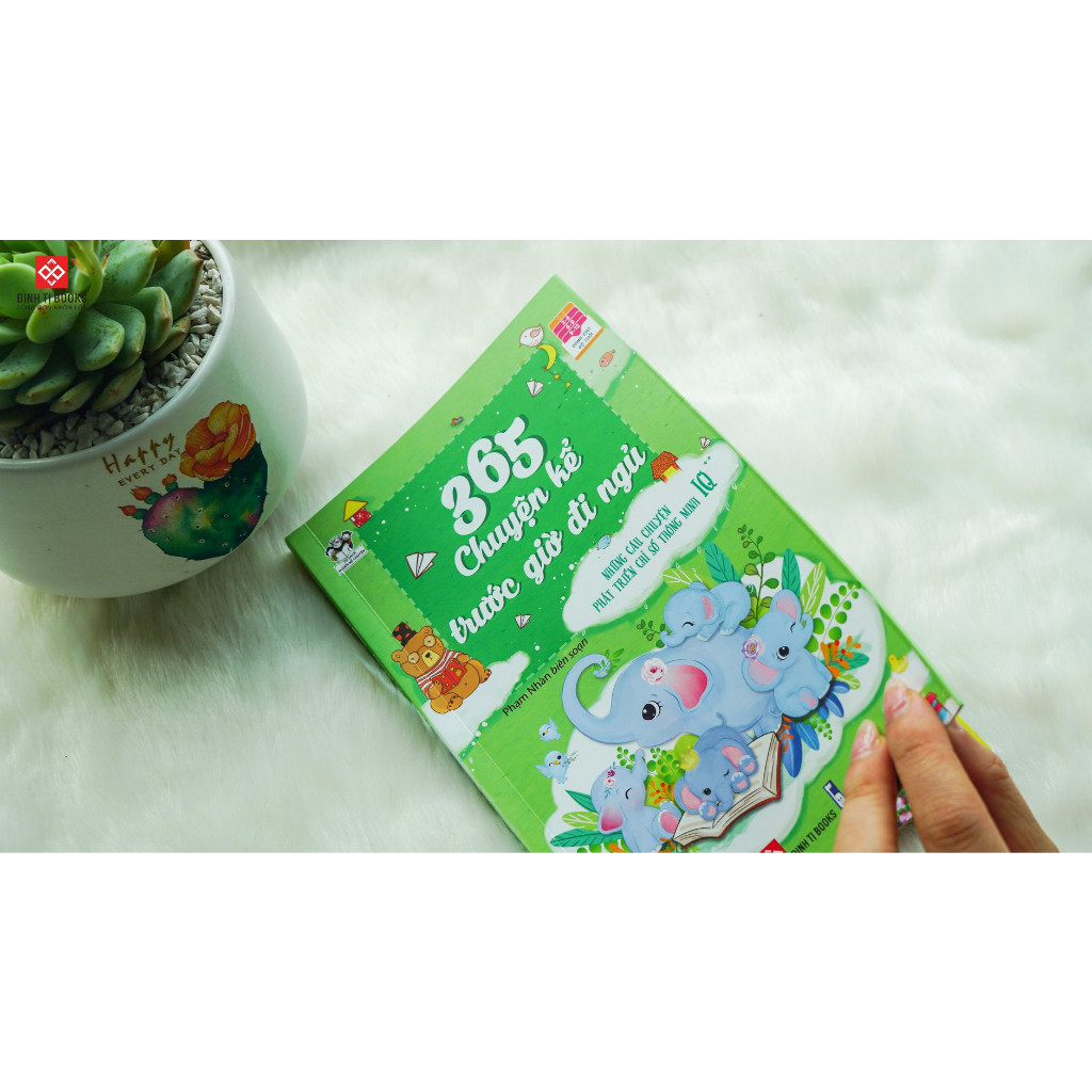 Storybook of 365 bedtime stories Helps develop IQ-EQ for children 2 ...