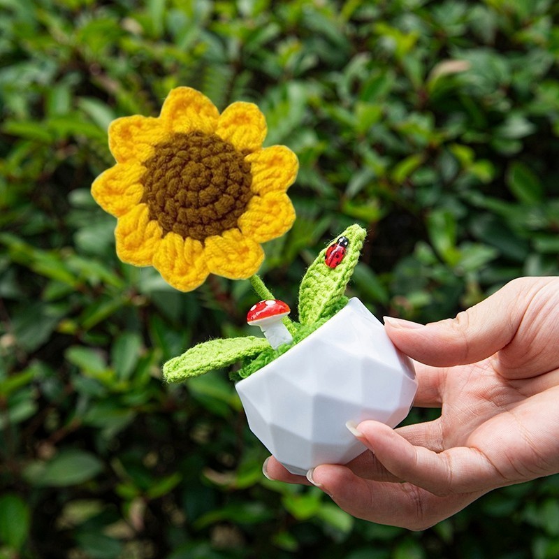 Ins Smiley Sunflower Pot Cute Woolen Desktop Puffs Mini Woolen Flower ...
