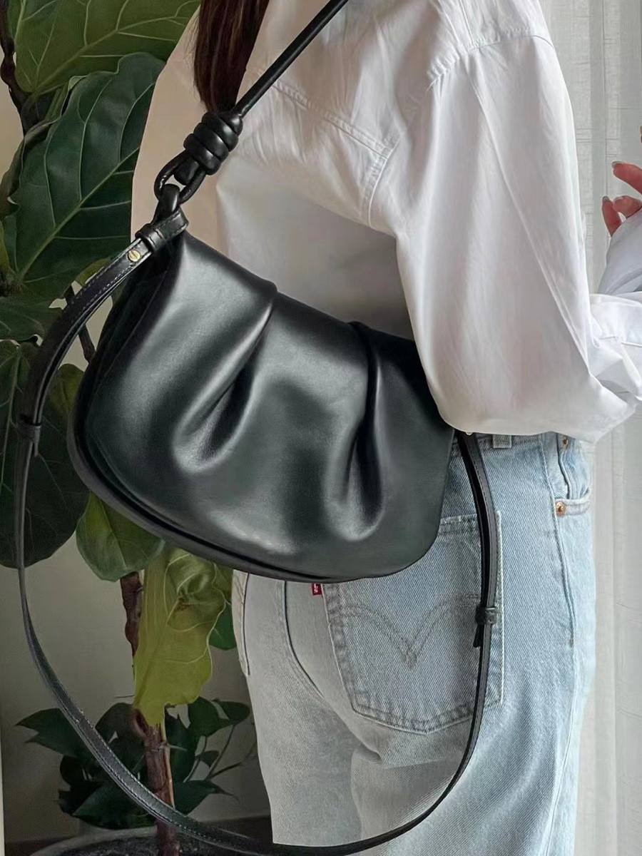 Cowhide Shoulder Bag Korean Armpit Bag Fashionable cloudy bag women ...
