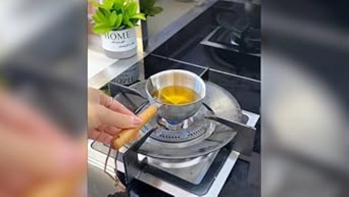 Stainless Steel Hot Oil Pot with Wooden Handle, 2024 New Oil Pot Mini ...