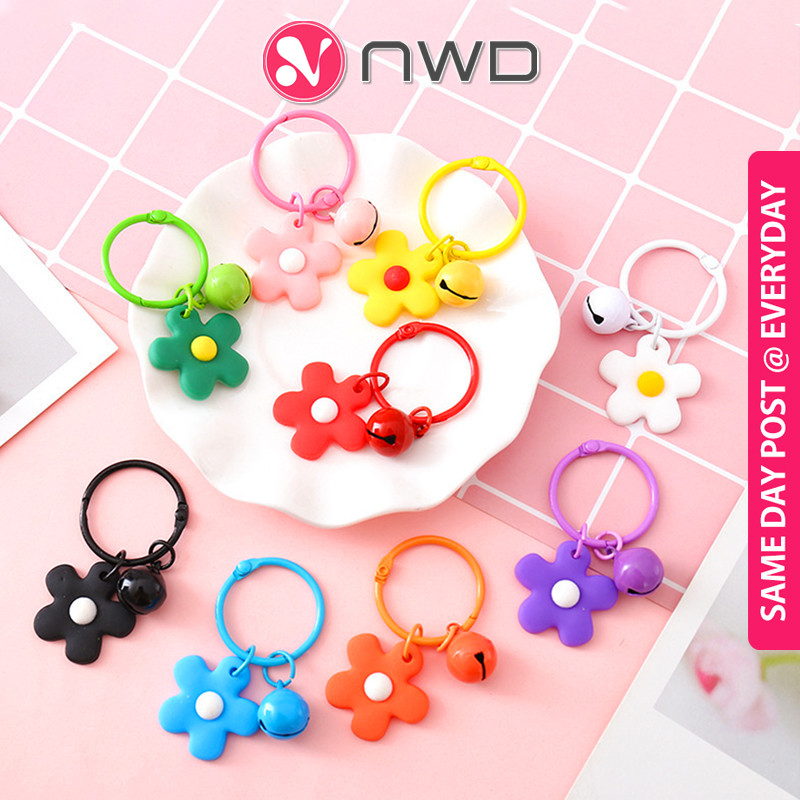 𝗗𝗥𝗔𝗪 𝗔𝗧𝗧𝗘𝗡𝗧𝗜𝗢𝗡 》Ins Flower Keychain With Bell Cute Key Charm Mini Key ...
