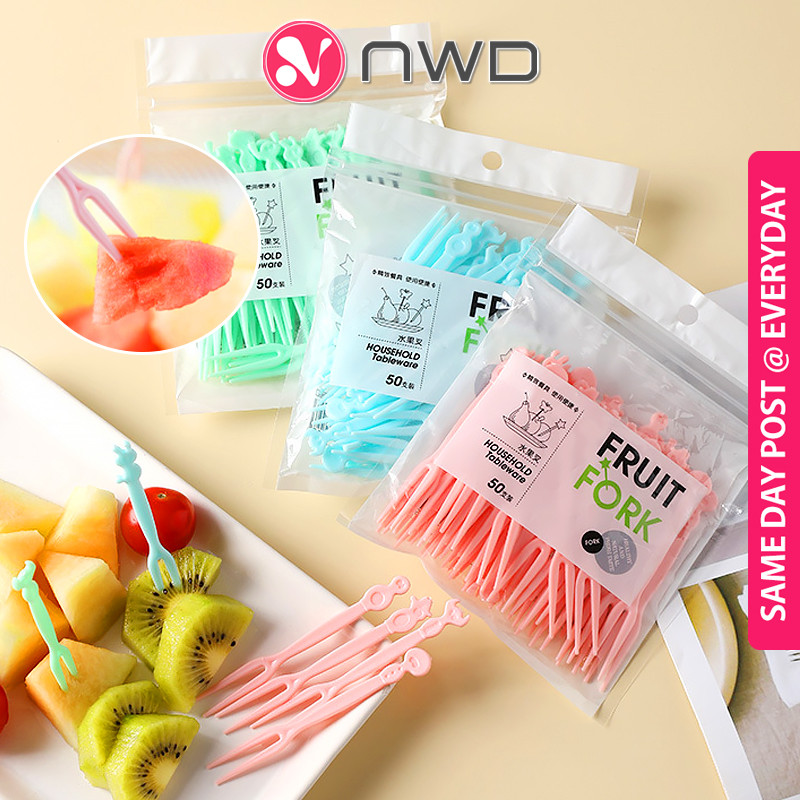 𝗛𝗬𝗚𝗜𝗘𝗡𝗜𝗖 》 50pcs Disposable Mini Plastic Fruit Snack Dessert Forks ...