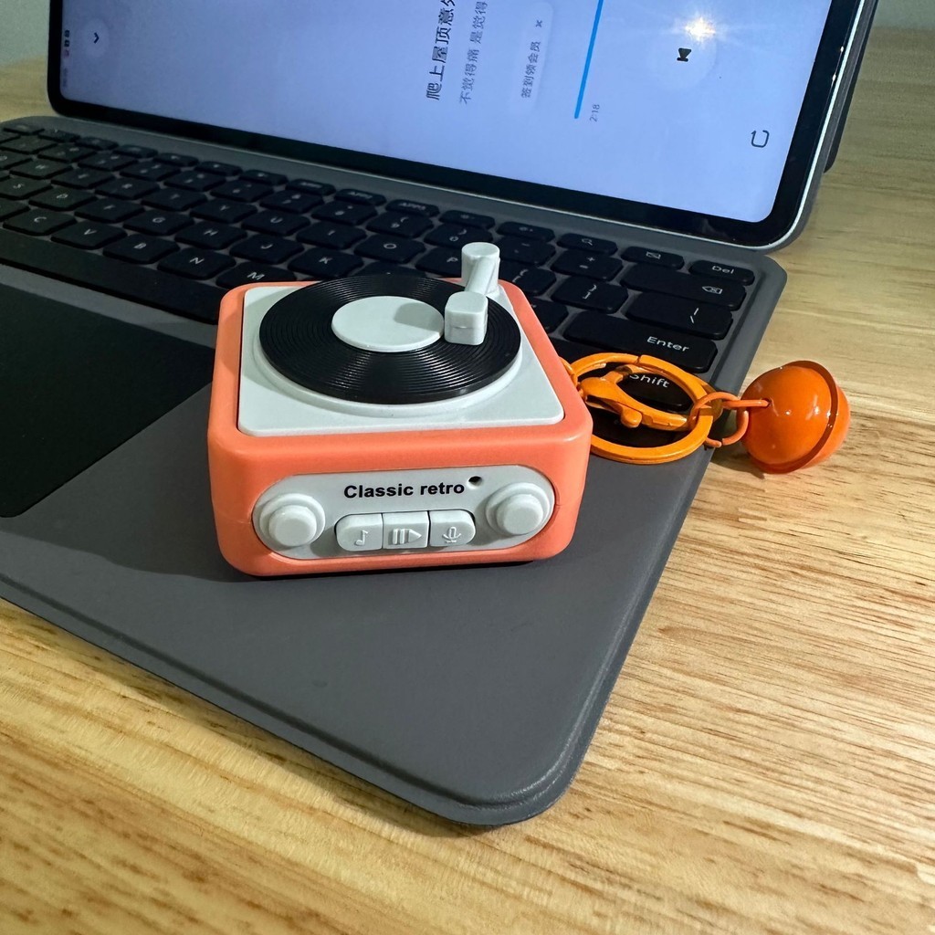 Mini Tape Recorder Keychains Creative Record Player Keyrings Halloween ...