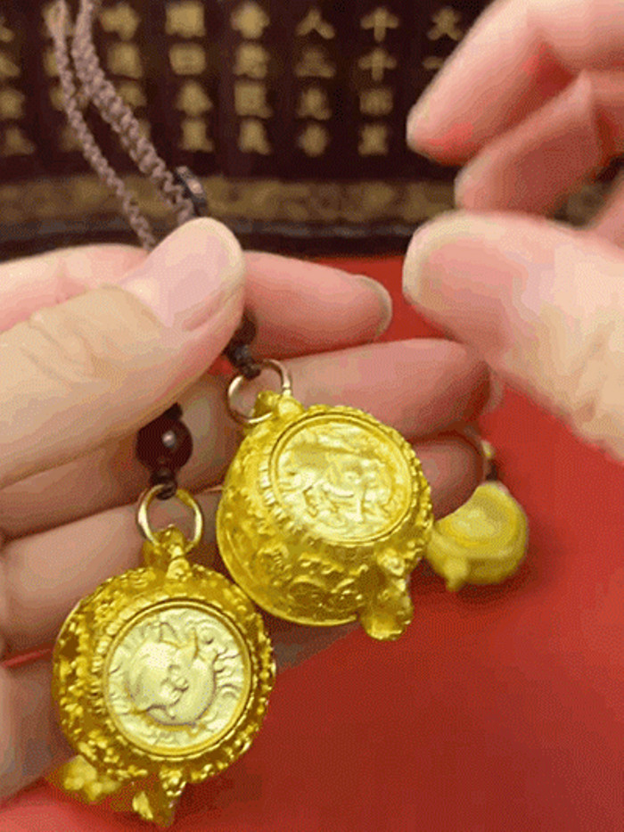 💛Chinese Zodiac Keychain Bringing Fortune and Treasure Rotatable ...