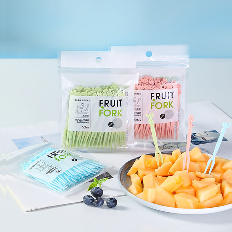 𝗛𝗬𝗚𝗜𝗘𝗡𝗜𝗖 》 50pcs Disposable Mini Plastic Fruit Snack Dessert Forks ...