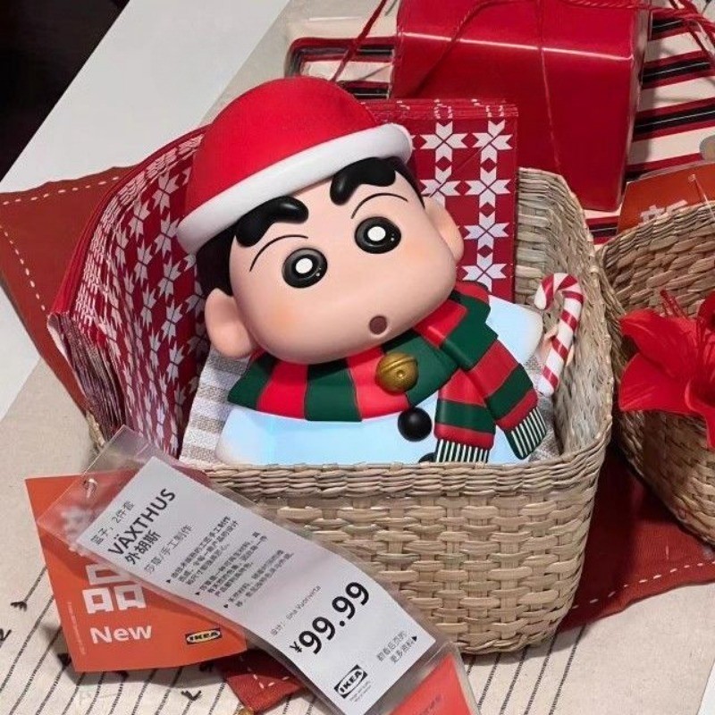 Christmas Crayon Shin Chan Cute Doll Snowman Shin Chan Christmas Trees ...
