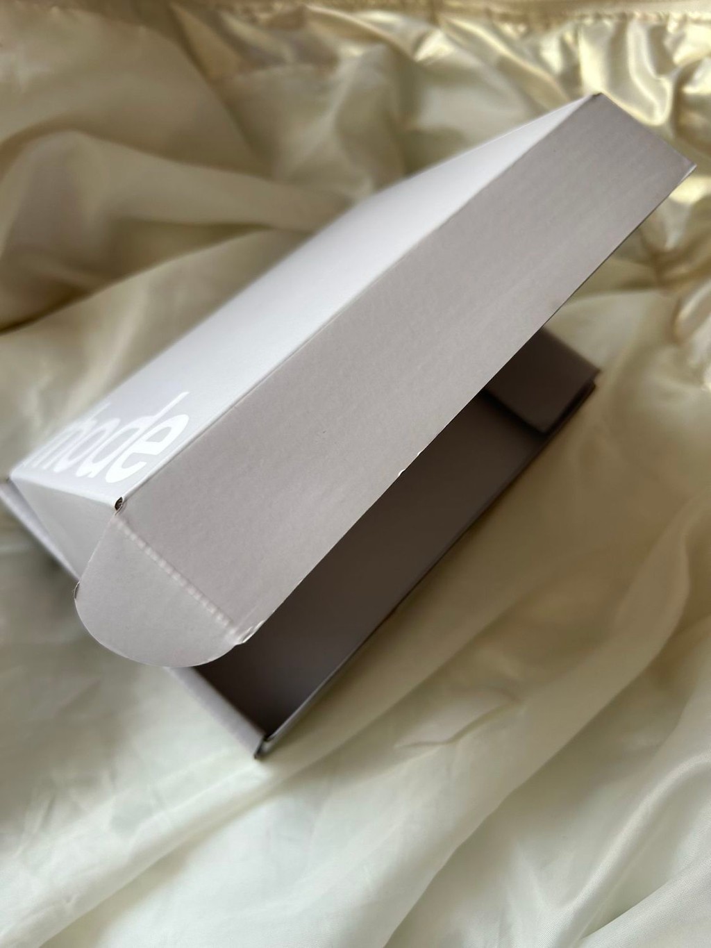 Rhode original extra-hard gift box packaging box aircraft box | Shopee ...