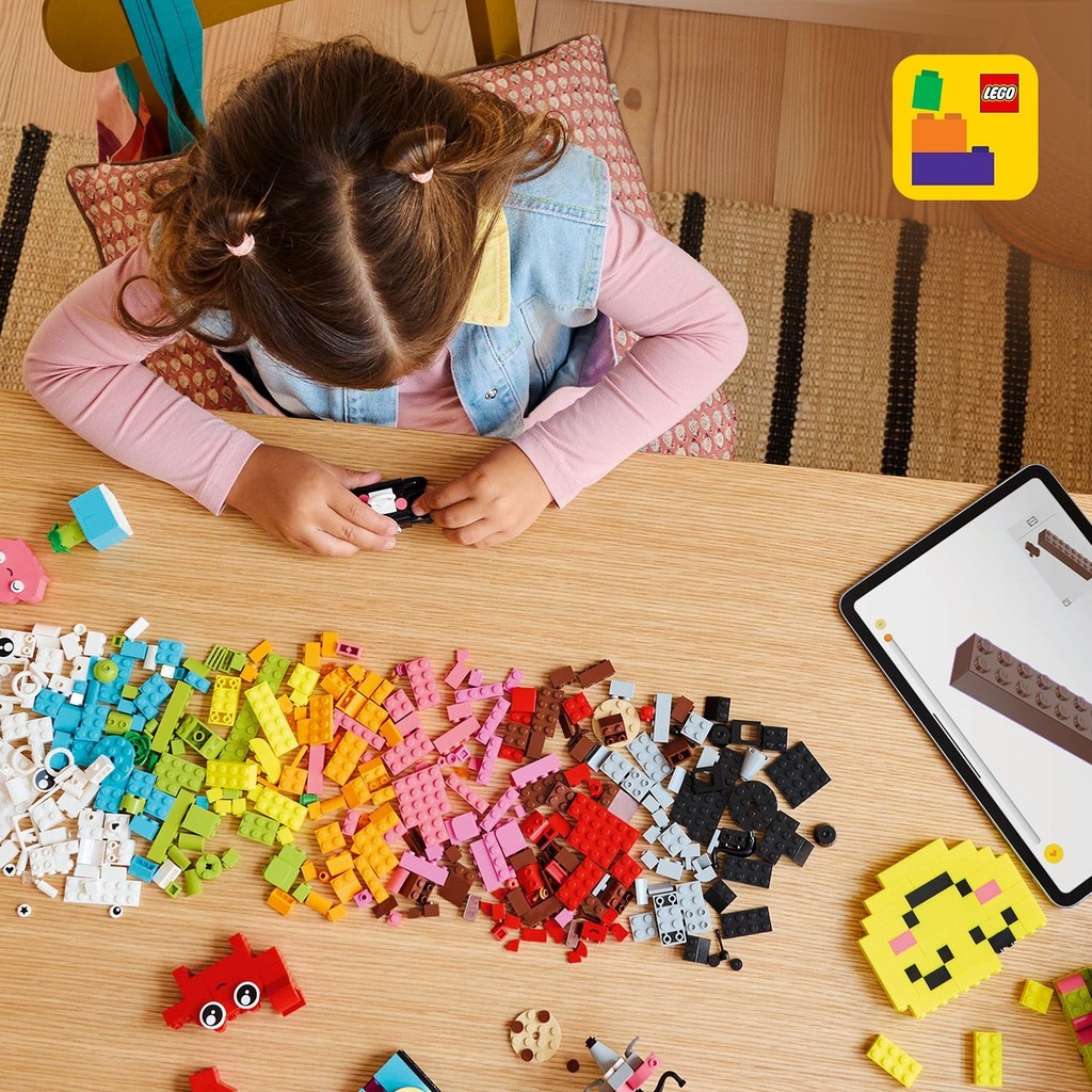 LEGO 11042 LEGO Classic Creative Happy Box Building Toy Set (680 Pieces ...