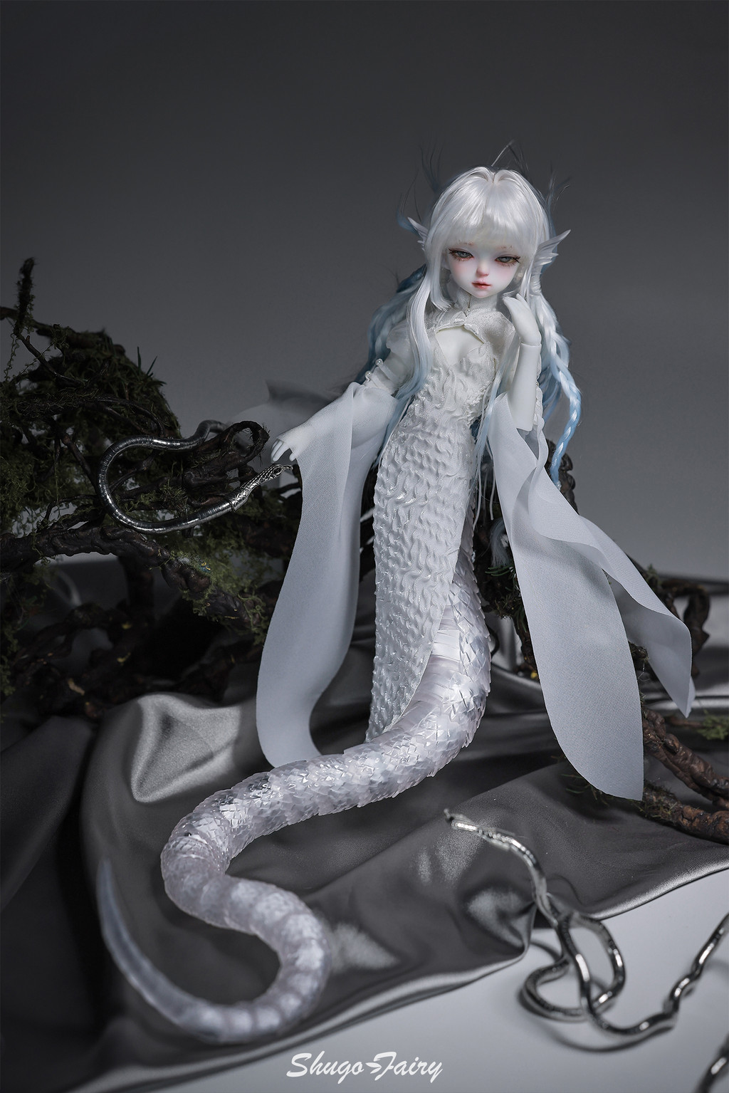 Virelai D Anime Bjd Doll 1/6 FullSet Pale Twin Half-monster Long Scaly ...