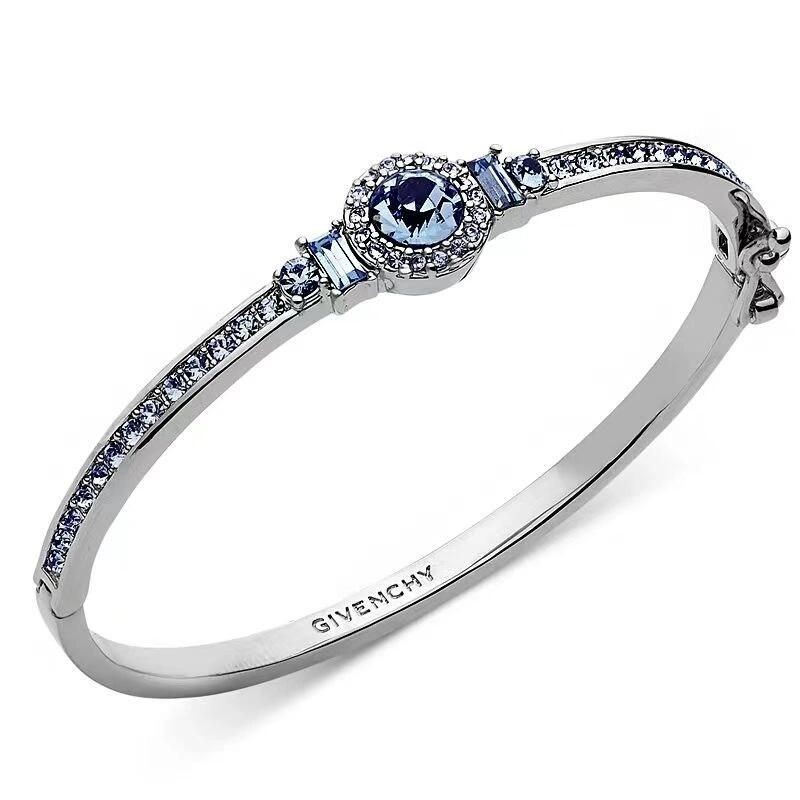 Givenchy Bracelets, European And American Fashion Bracelets, Rose ...