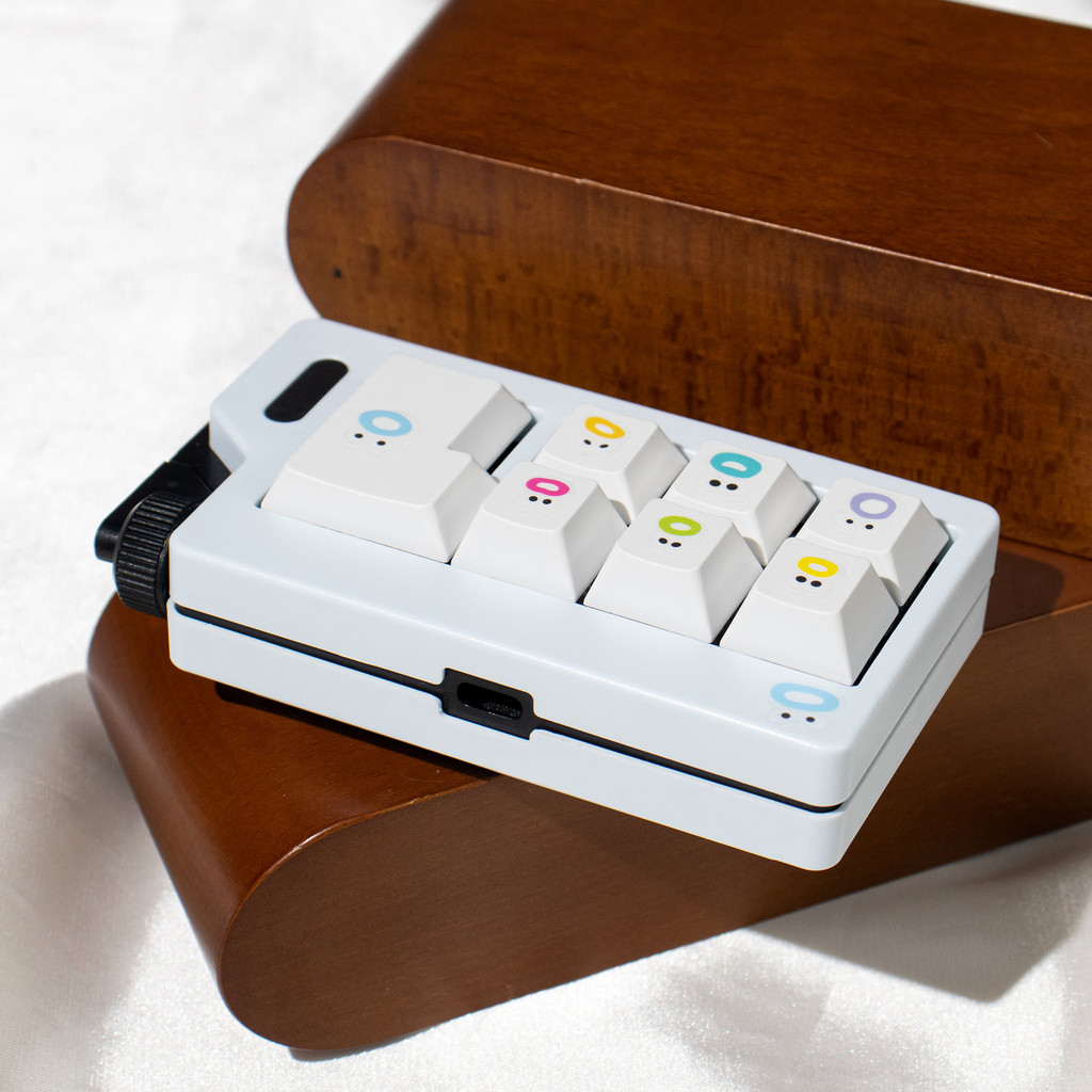 Finger Keyboard Keychain Fidget Toy Mechanical Keyboard Switch Keycaps ...