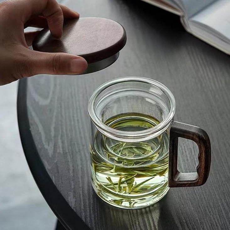 Transparent Glass Tea Cup With Wood Handle Tea Separation Cup Tea Mug ...