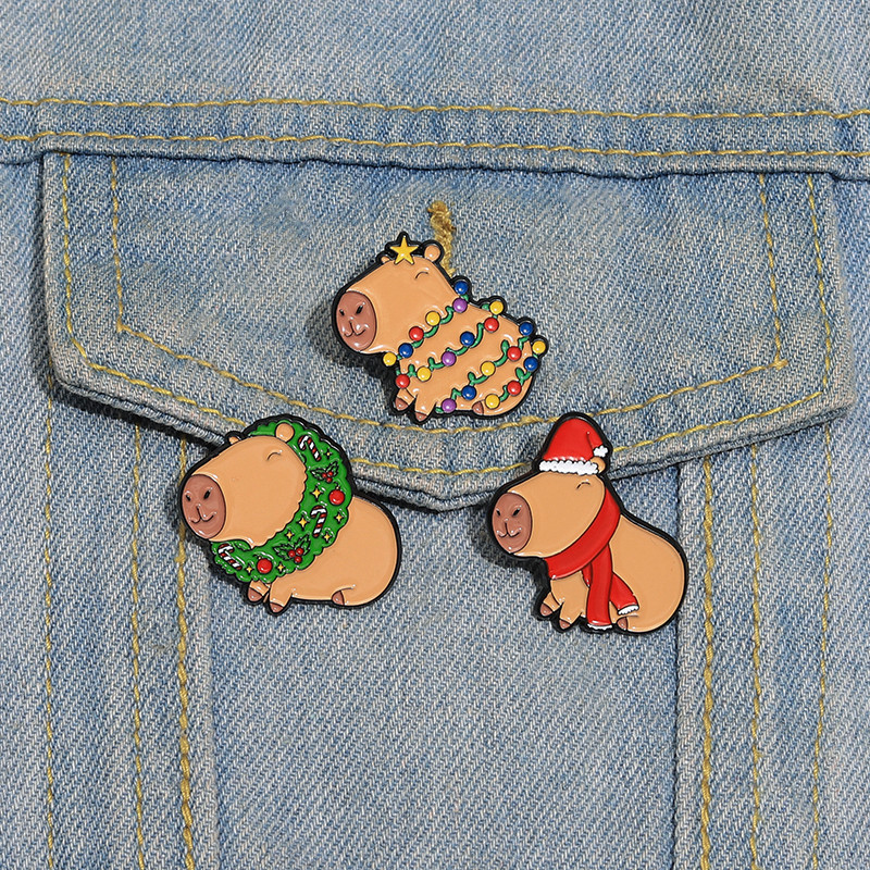 Funny Cute Capybara Hippo Brooch Pins Cartoon Bee Cappy Capybara Brooch ...