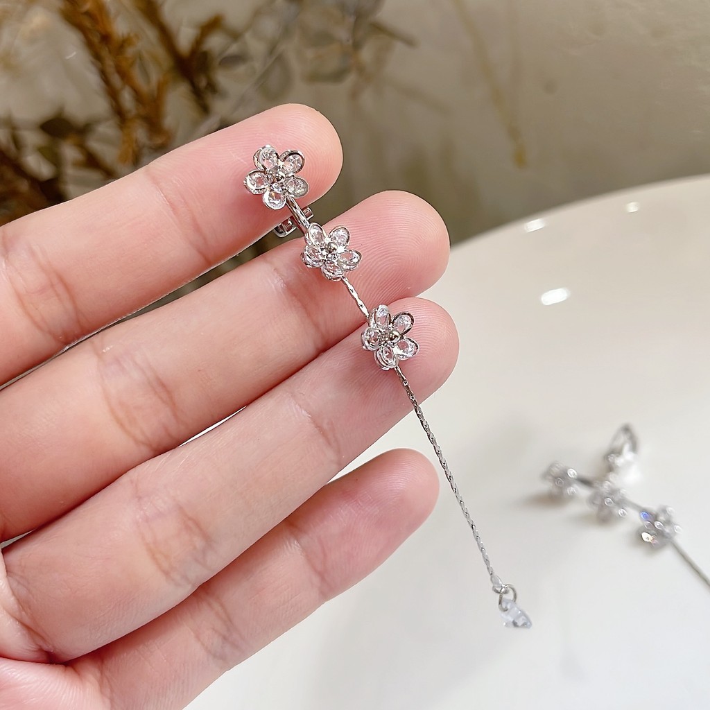 [Clamp Piercing] 3-Layer Flower Earrings Long Lightweight Silver ...