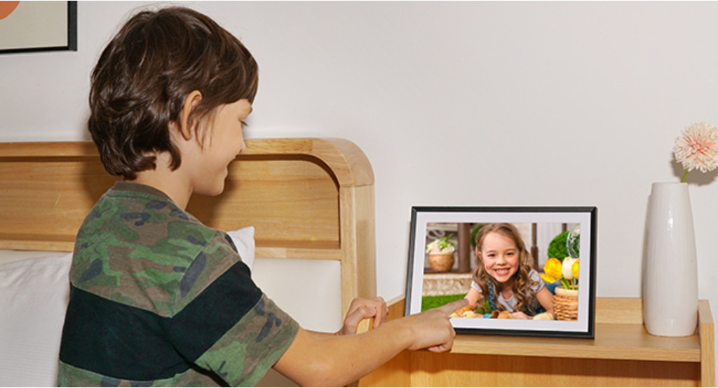 ARZOPA 10.1 Inch Smart WiFi Digital Picture Frame 32GB Storage, Frameo ...