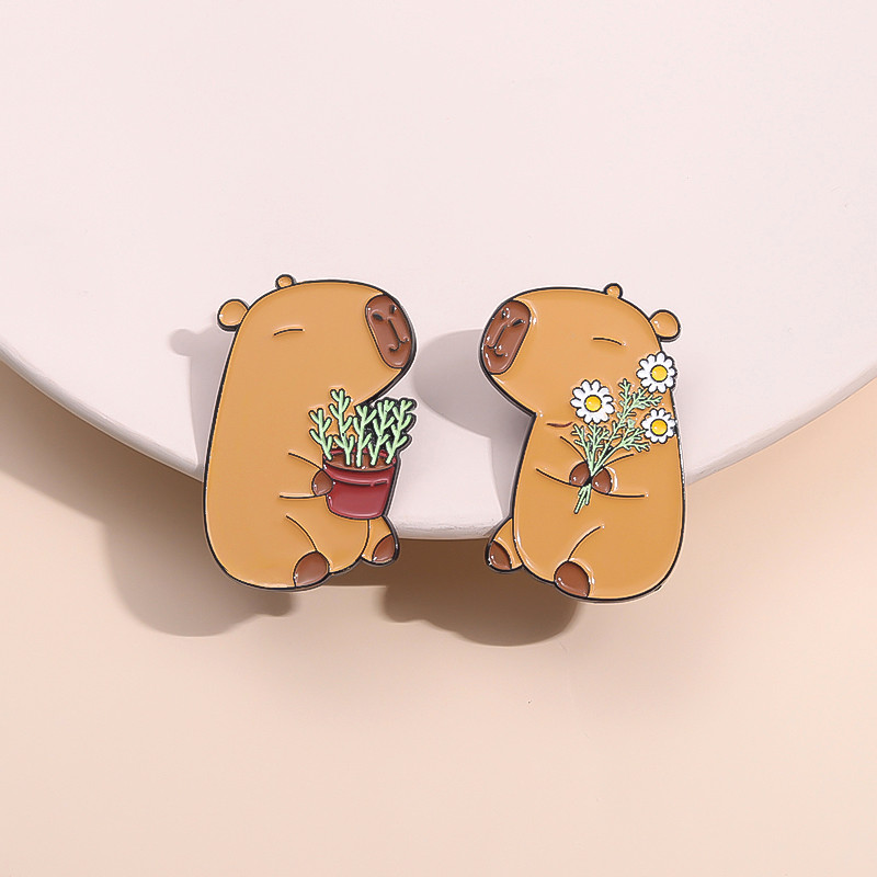 Funny Cute Capybara Hippo Brooch Pins Cartoon Bee Cappy Capybara Brooch ...