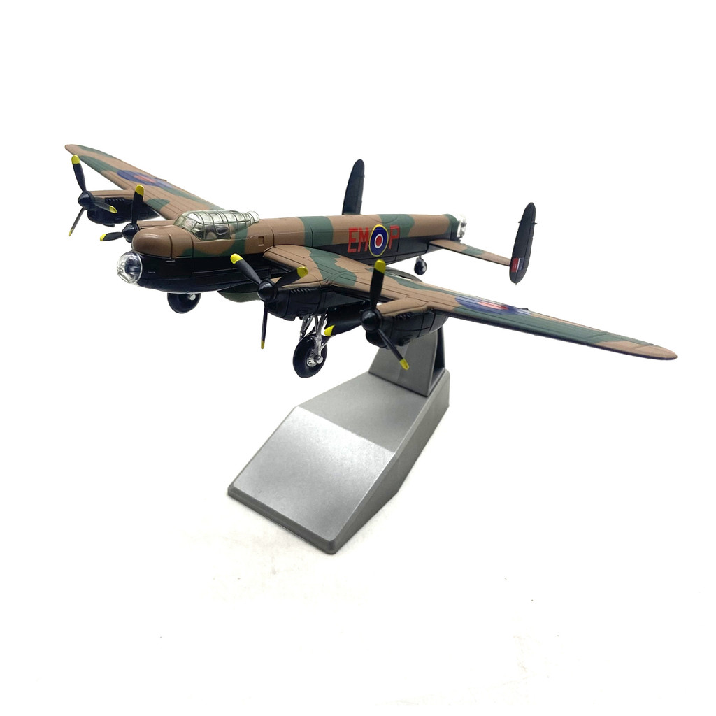 World War II British Lancastrian Lancaster bomber model 1:144 scale ...