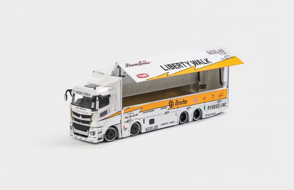 GCD 1/64 Liberty Walk LB-Trucks MITSUBISHI Fuso Super Great Transporter ...
