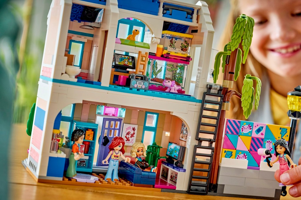 LEGO 42687 Friends Liann’s Family House Building Toy Dollhouse 4 ...
