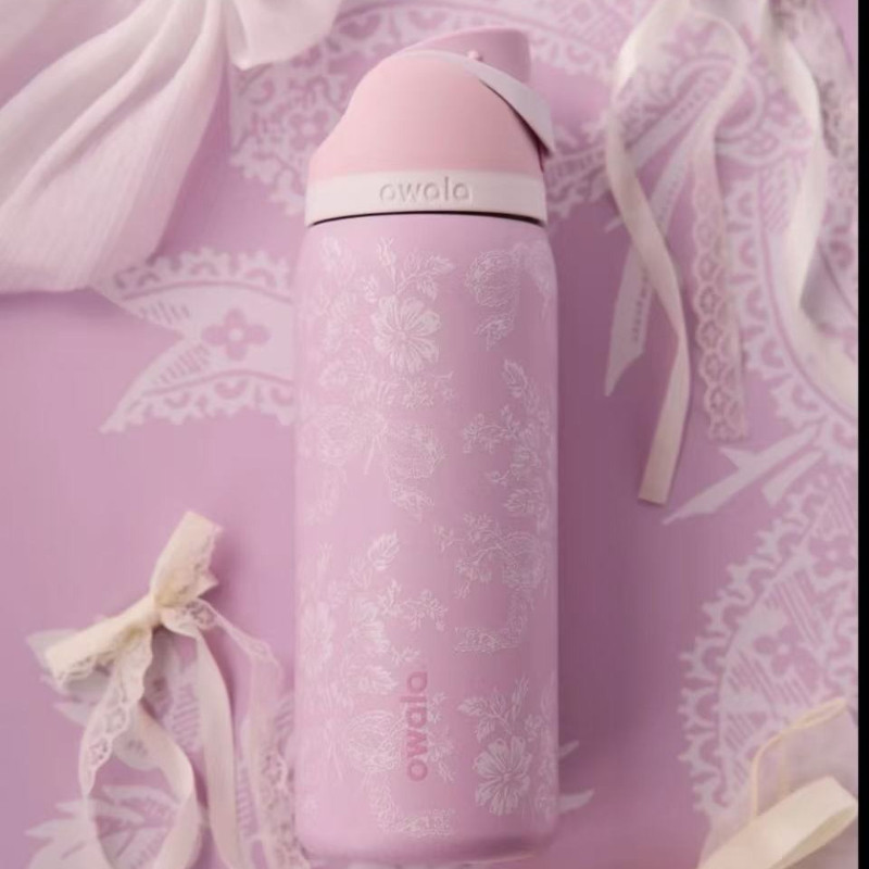 32oz Owala FreeSip × UO Limited Edition Ribbon Toile pink floral ...