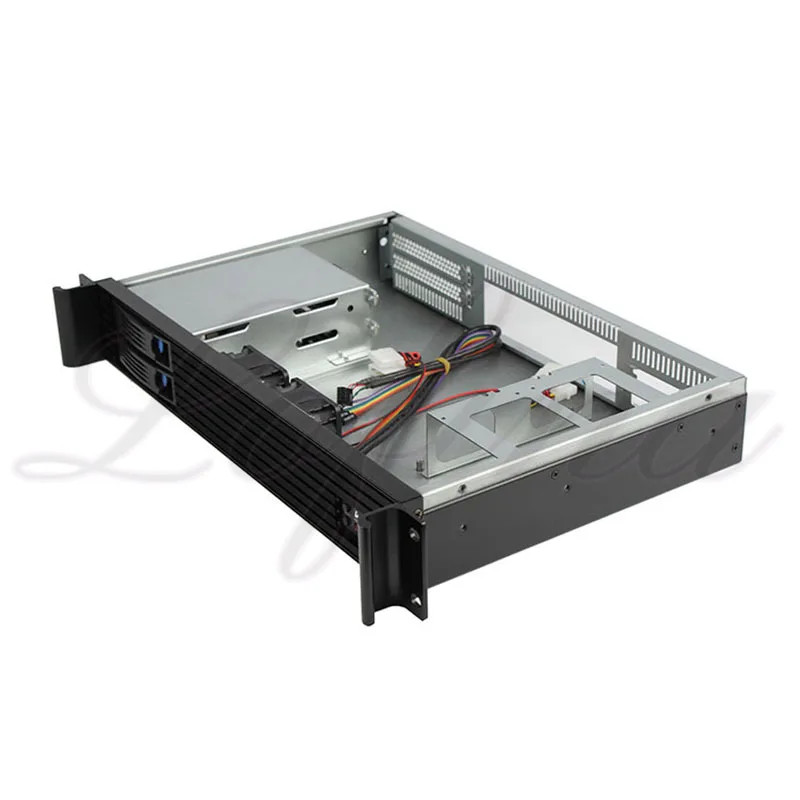1.5U rack-mounted server chassis with hot-swappable storage server ...