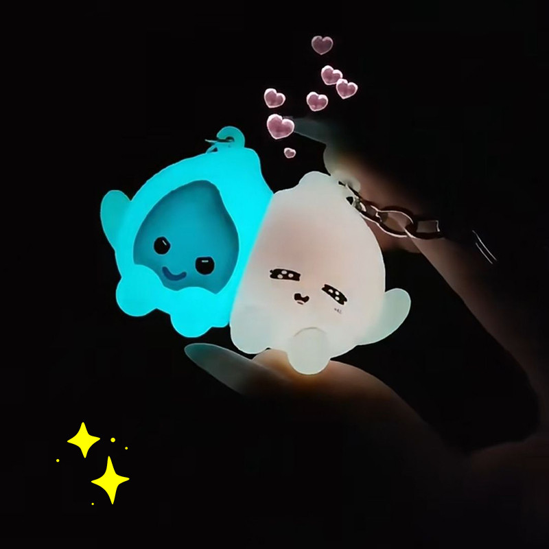 Creative Couple Keychain Magnetic Night Light Small Fire Keyring Bag ...