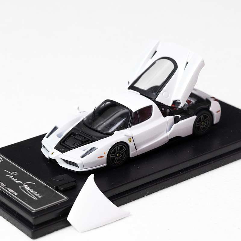 King Model 1/64 Ferrari Enzo - Metalic White | Shopee Malaysia