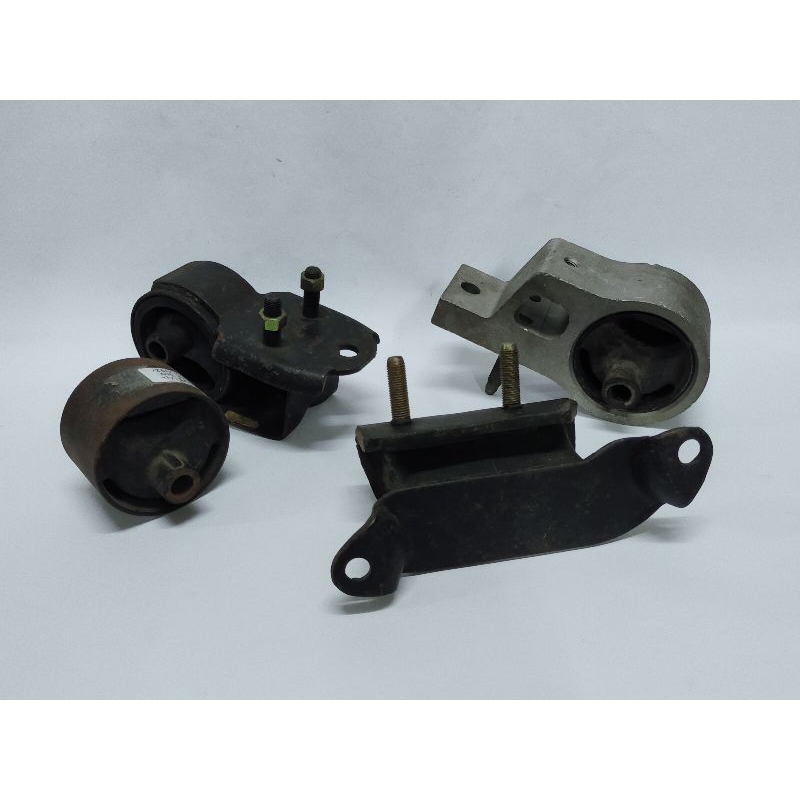 TOYOTA COROLLA EE90 FRONT & REAR ENGINE MOUNTING | Shopee Malaysia