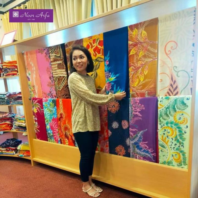 Batik Sarung Noor Arfa Batik Terengganu Kain Batik Pastel ORIGINAL ...