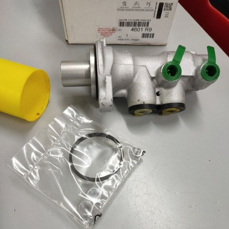 Peugeot [4601R9] Master Pump - Peugeot 208 Master Pump Assy | Shopee ...
