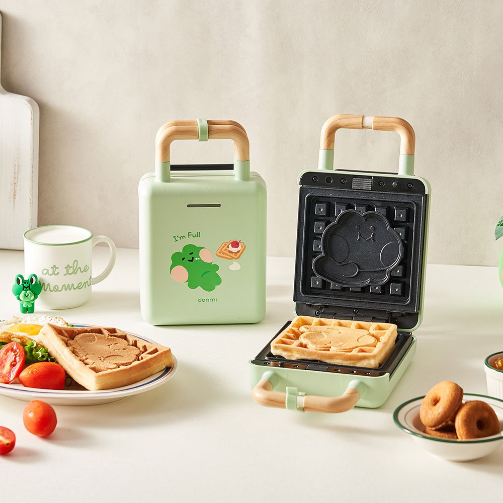 [KOREA] LINE FRIENDS Minini Waffle Maker Transform your breakfast with ...