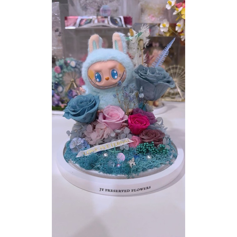 Labubu Glass Dome Preserved Flowers 玻璃罩永生花， Labubu | Shopee Malaysia