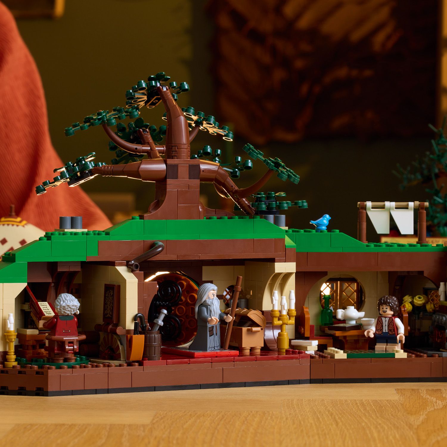 LEGO Icons 10354 The Lord of the Rings: The Shire (2017 Pieces ...