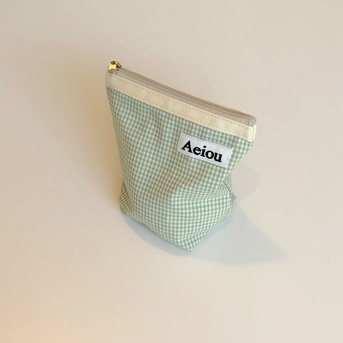 Aeiou Basic Pouch (M size) | Shopee Malaysia