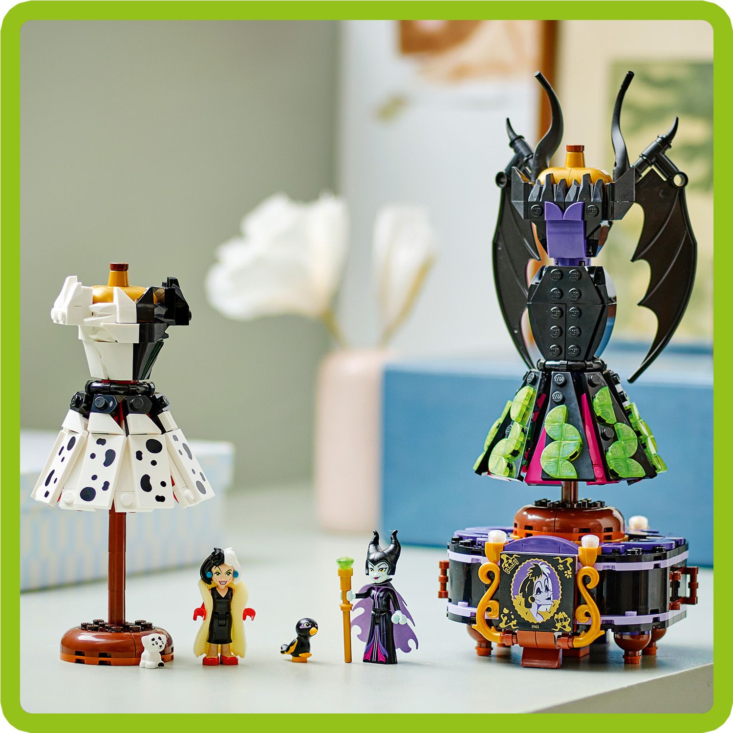 LEGO Disney Classic 43262 Maleficent's and Cruella De Vil's Dresses ...