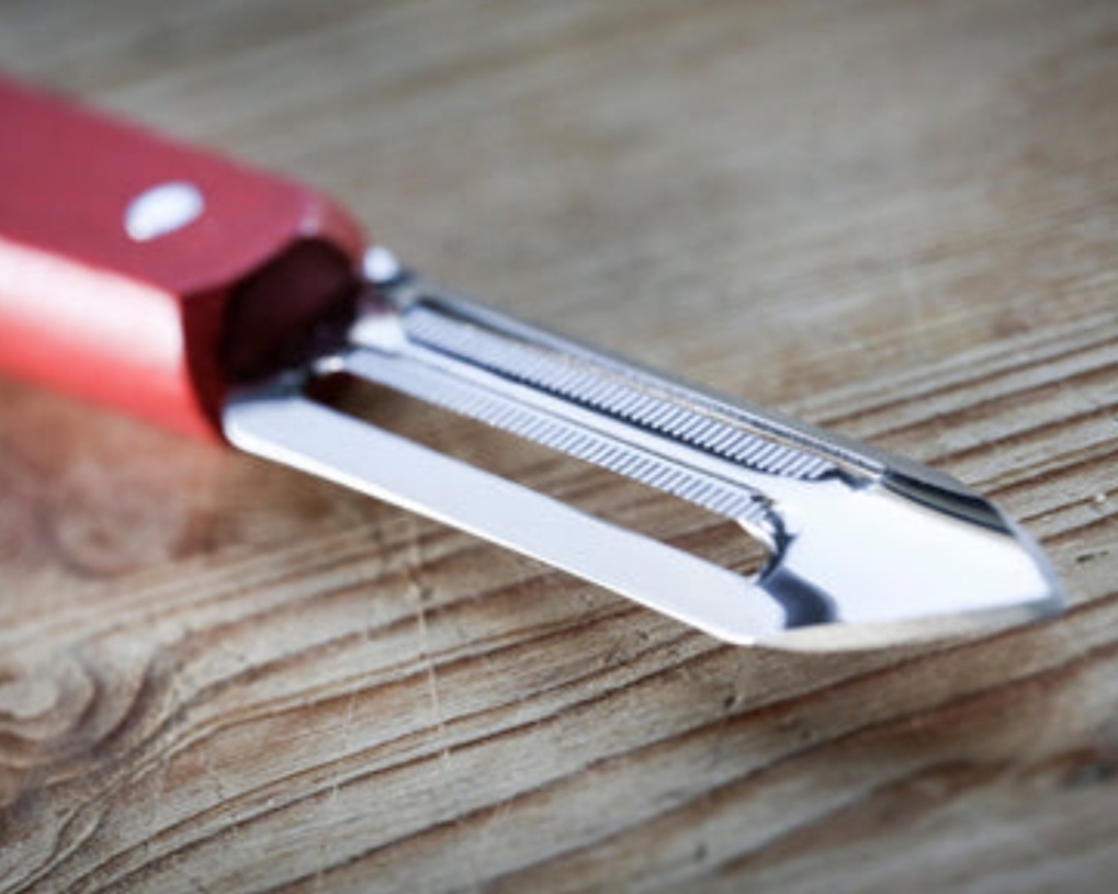 Opinel Micro Serrated Peeler (Red) | Shopee Malaysia