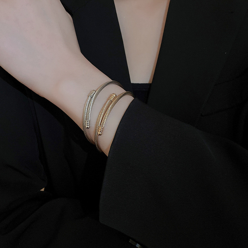 1pcs Heavy metal twist braided bracelet simple retro high-end bracelet ...